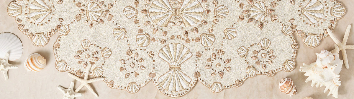 Elegant Table Runners to Elevate Your Dining Experience